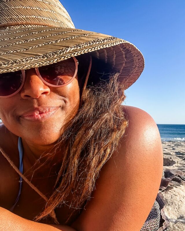 Declutter in December Checklist - The Carla Project